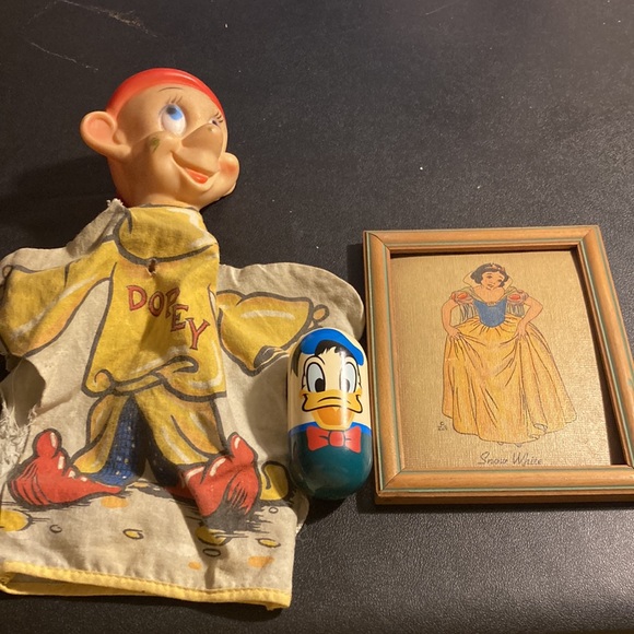 Disney | Other | Vtg Lot Of 938 Framed Disney Snow White Art Gund Dopey ...